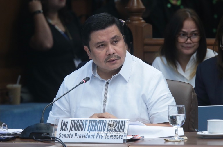 Sandiganbayan nag-isyu ng arrest warrant, HDO vs Jinggoy - Remate Online