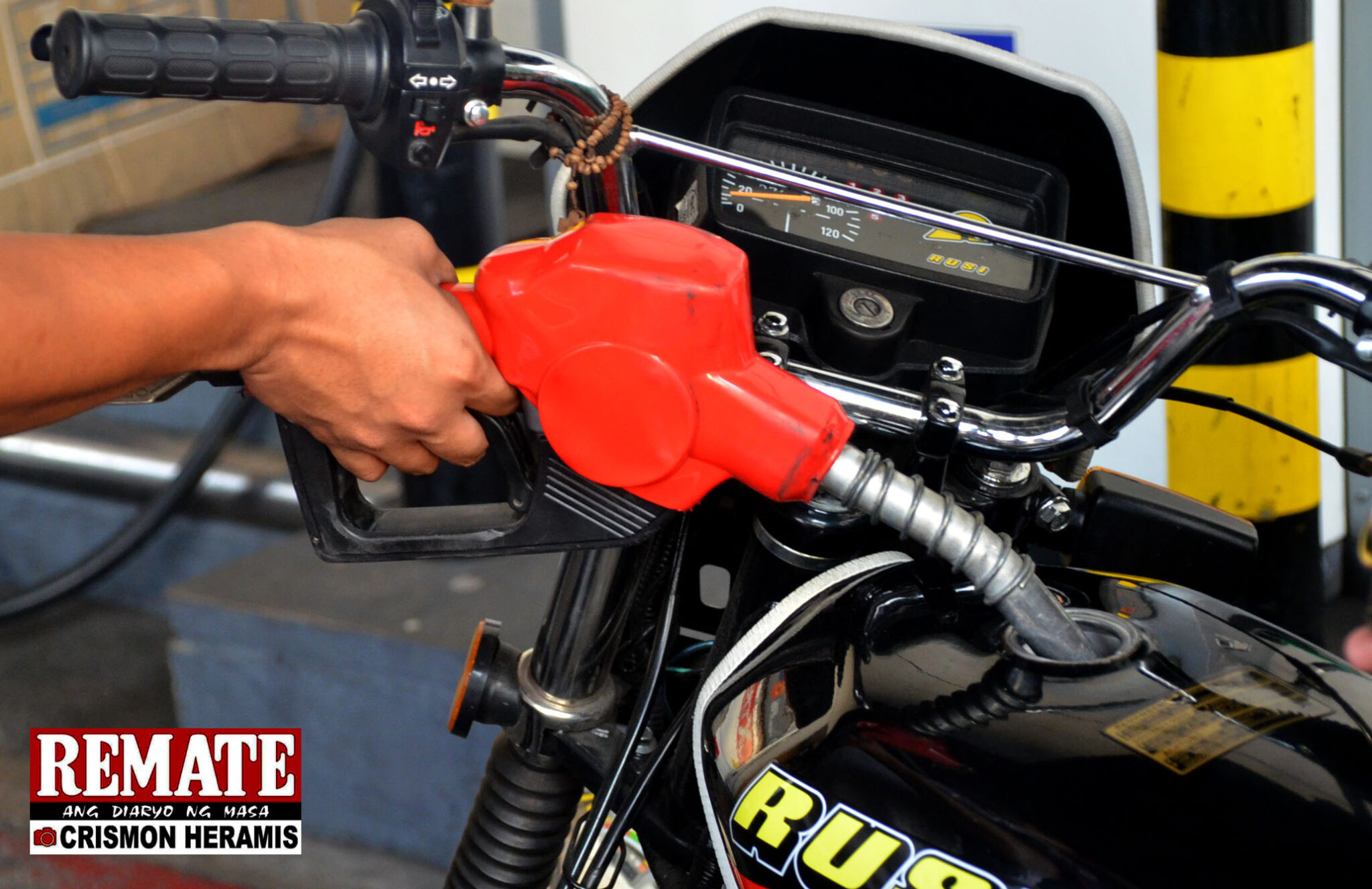 Bigtime oil price hike na naman: P15 sa diesel, P12 sa gas - Remate Online