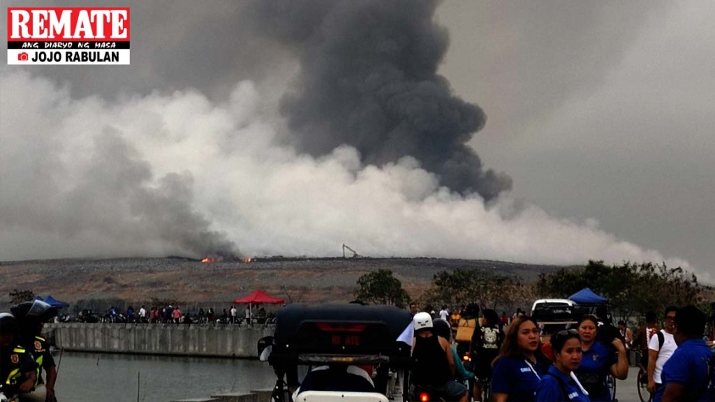 Sunog sa Navotas landfill, kontrolado na pero banta pa rin sa air ...