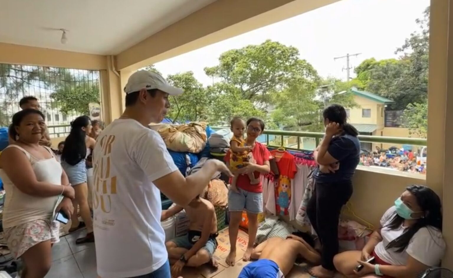 Higit 2,000 pamilya nawalan ng tirahan sa sunog sa Parola Compound sa ...